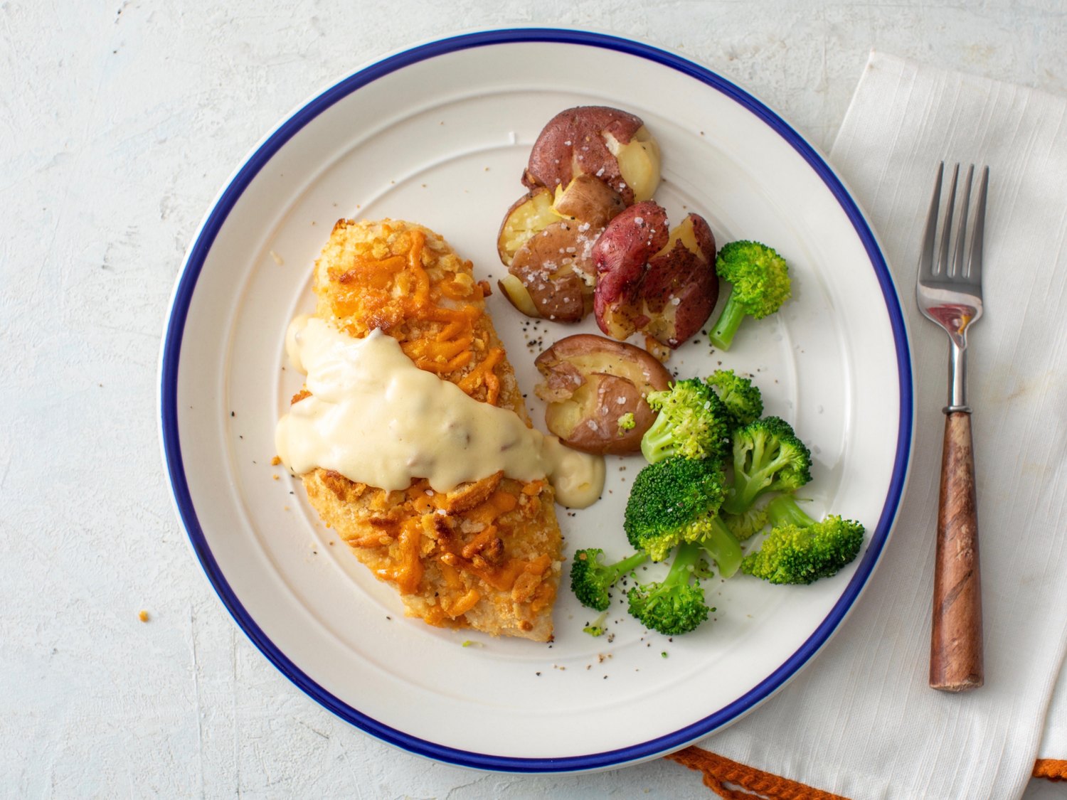 Cheddar Chicken with Creamy Sauce